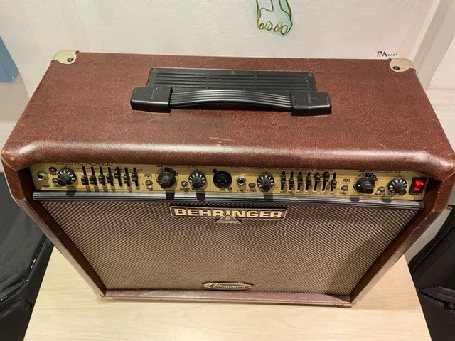 Amplificador Behringer Ultracoustic ACX 900 - Instrumentos musicais - Ahú, Curitiba 1064509103 | OLX