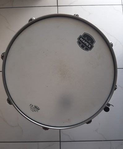 "caixa 14 polegadas" no Brasil