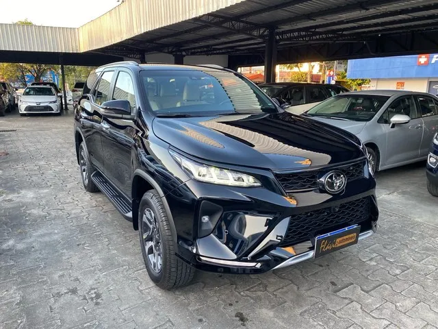 Toyota Hilux SW4 DIAMOND 2.8 TB 4X4 DIE. AUT. Usados e Novos