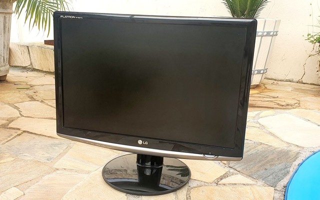 Monitor lg flatron w1952tq | +16 anúncios na OLX Brasil