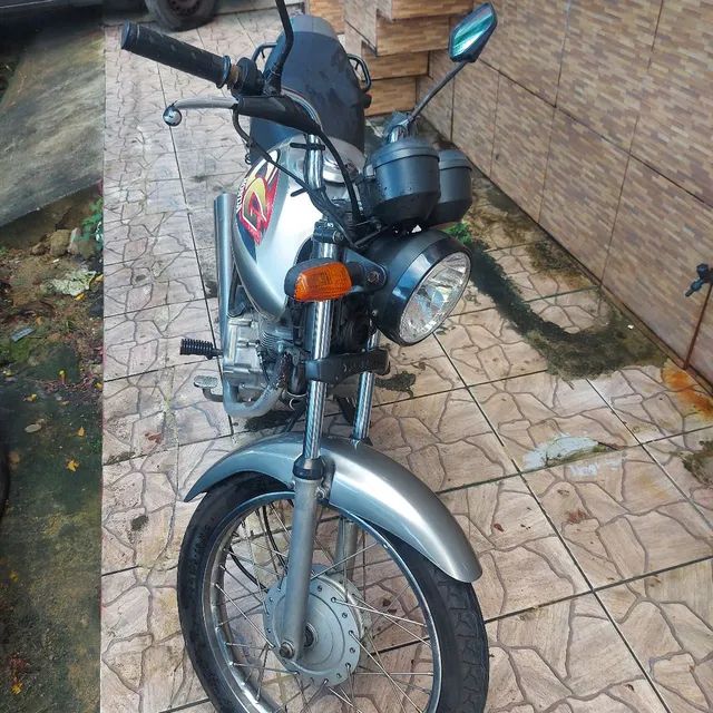 Motos HONDA CG 2001 no Brasil