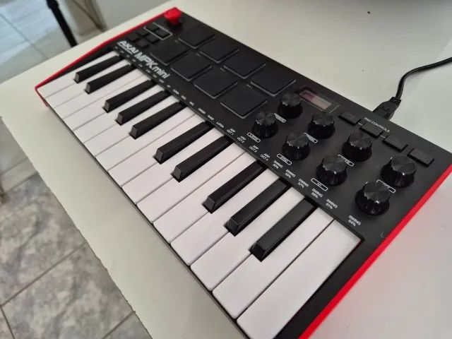 Akai MPK Mini MK3 - Controlador MIDI - Praticamente nunca usado ...