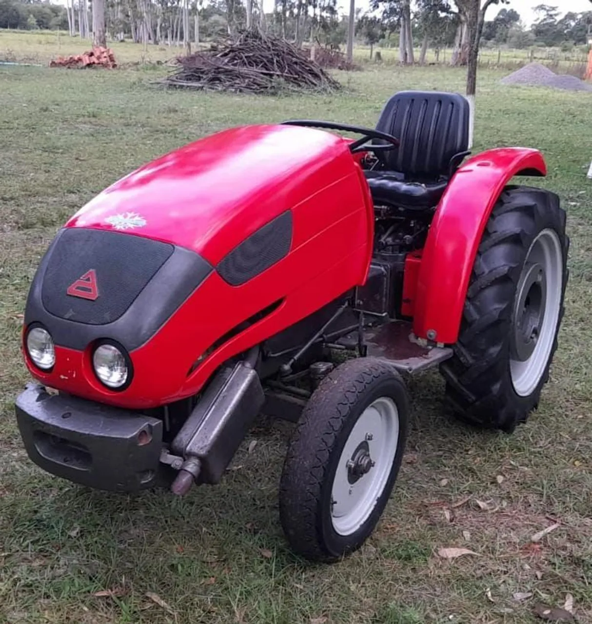 "trator agrale 4100" - Tratores e máquinas agrícolas no Brasil