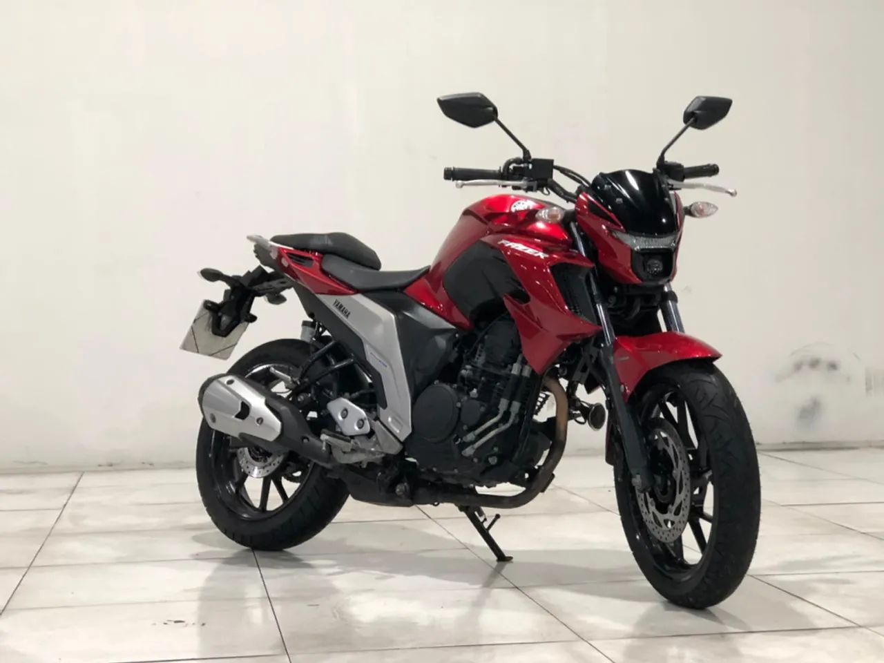 Motos YAMAHA FZ25 no Brasil