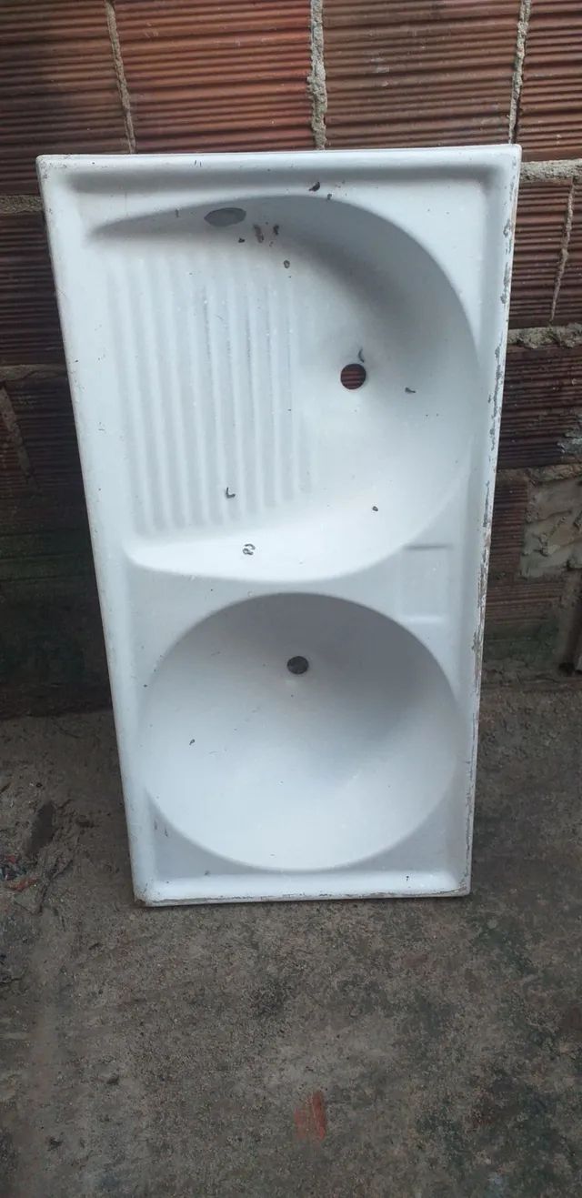 "pia de lavar roupa" no Brasil