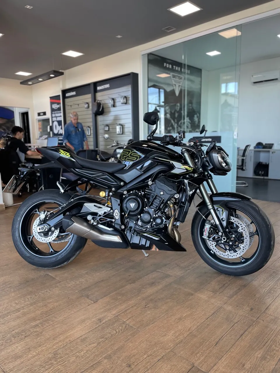Motos Triumph Street TRIPLE 765 RS no Brasil