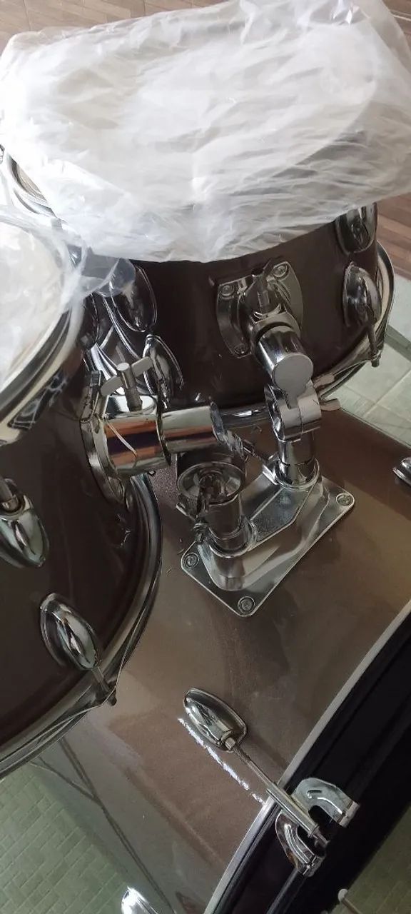 Bateria acústica ton 10 12 14 e bumbo 20 - Instrumentos musicais ...