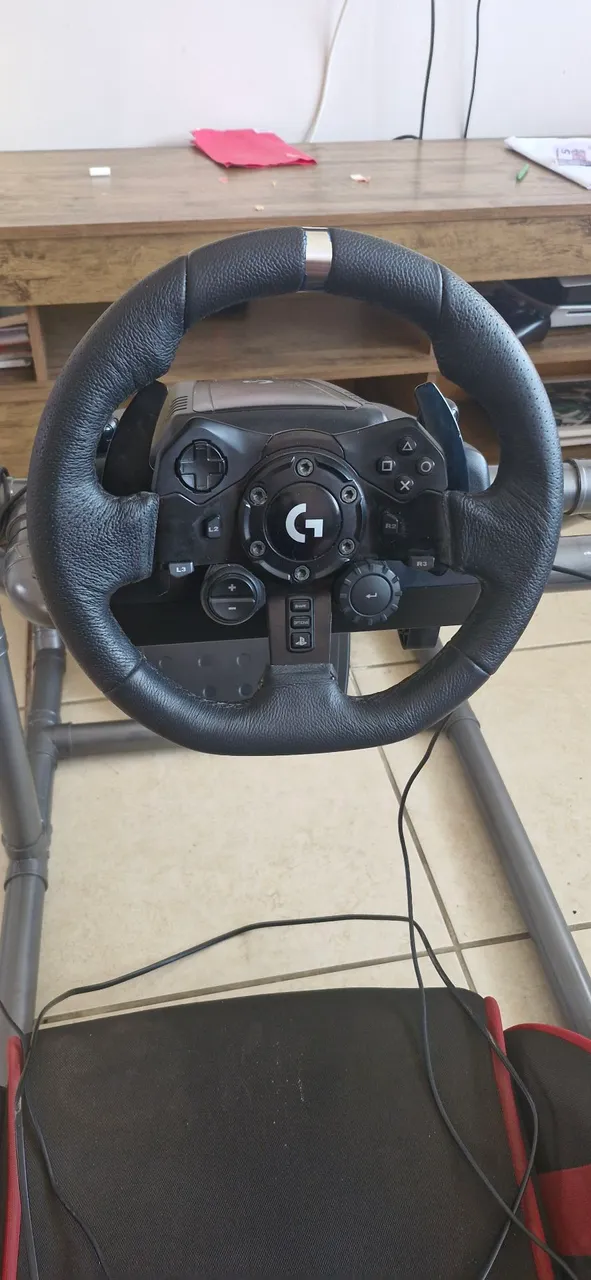 "volantes logitech" no Brasil