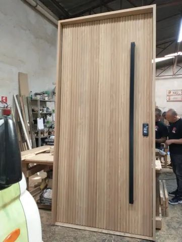 "porta ripada" no Brasil