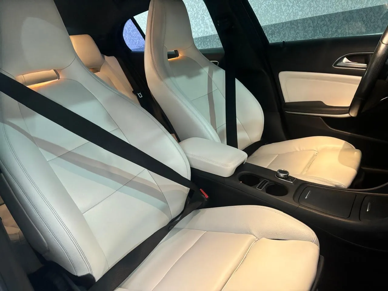 MERCEDES-BENZ CLA-180 2018 Usados e Novos