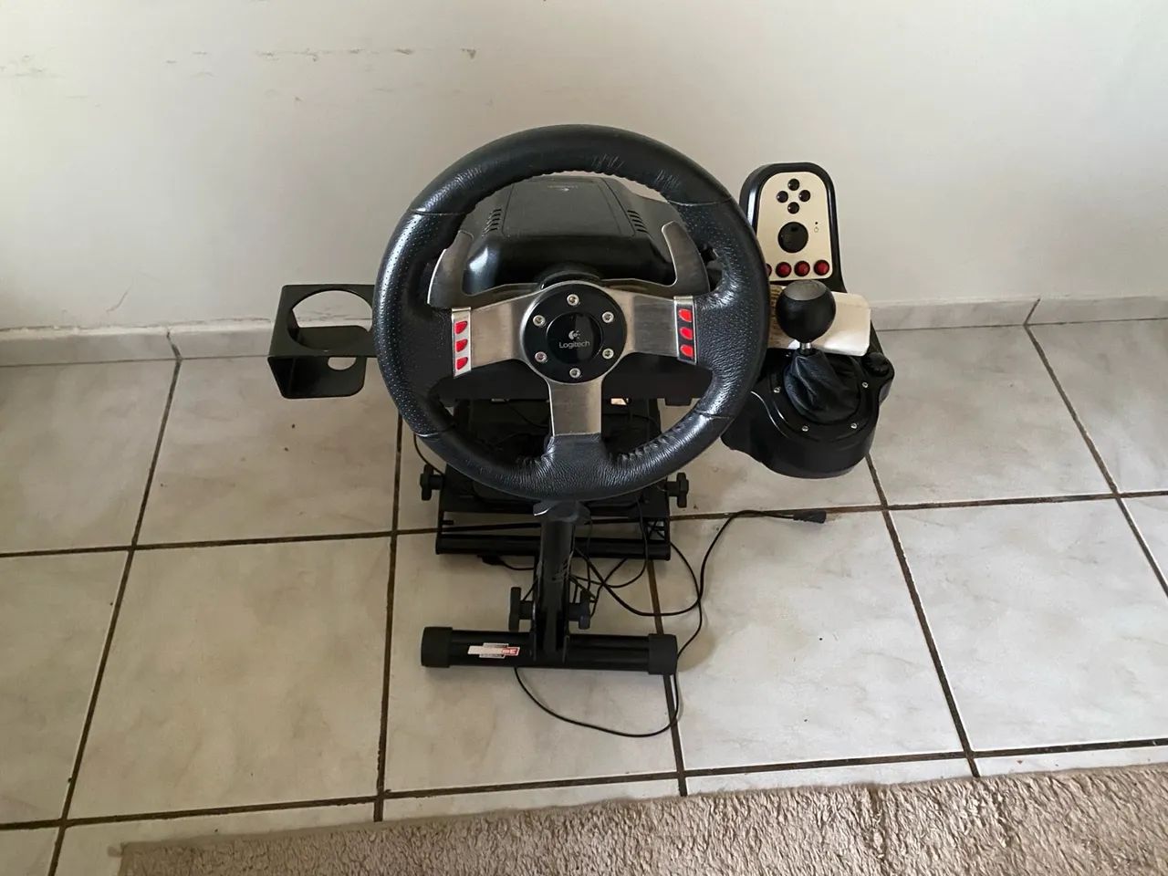 Volante Logitech G27 Completo + Cockpit - Peças e Acessórios de Vídeo ...