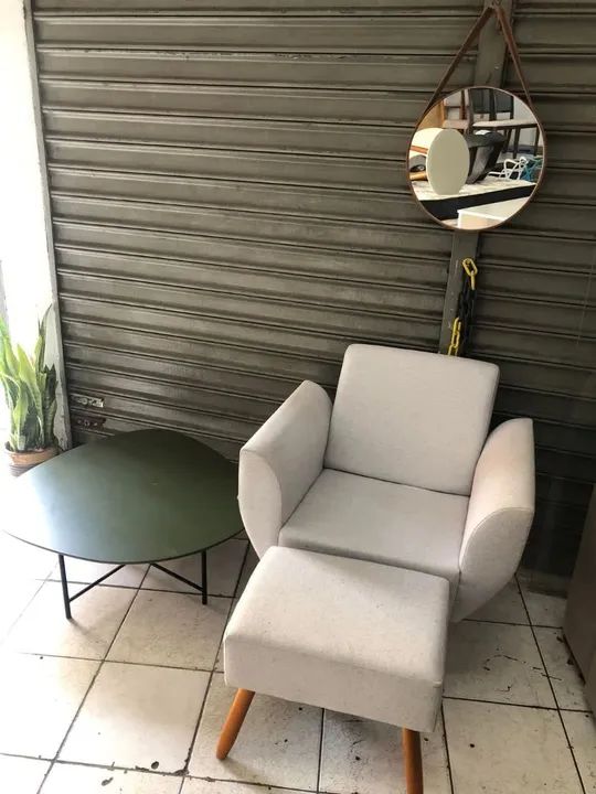 Poltrona e Puff - Conforto e Estilo para sua Sala - Sofás e Poltronas ...