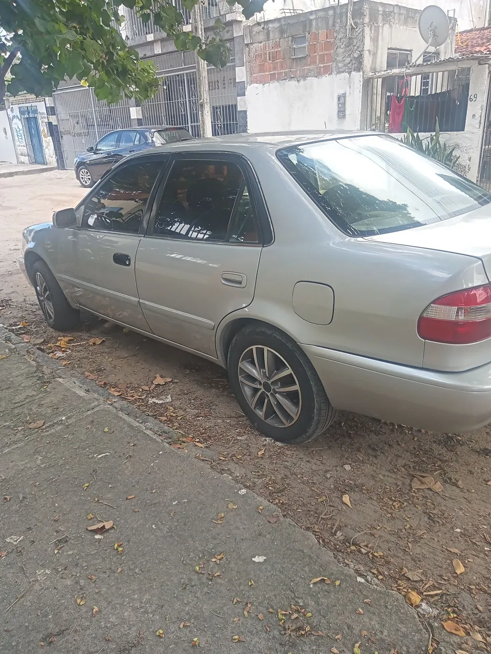TOYOTA COROLLA 2000 Usados e Novos