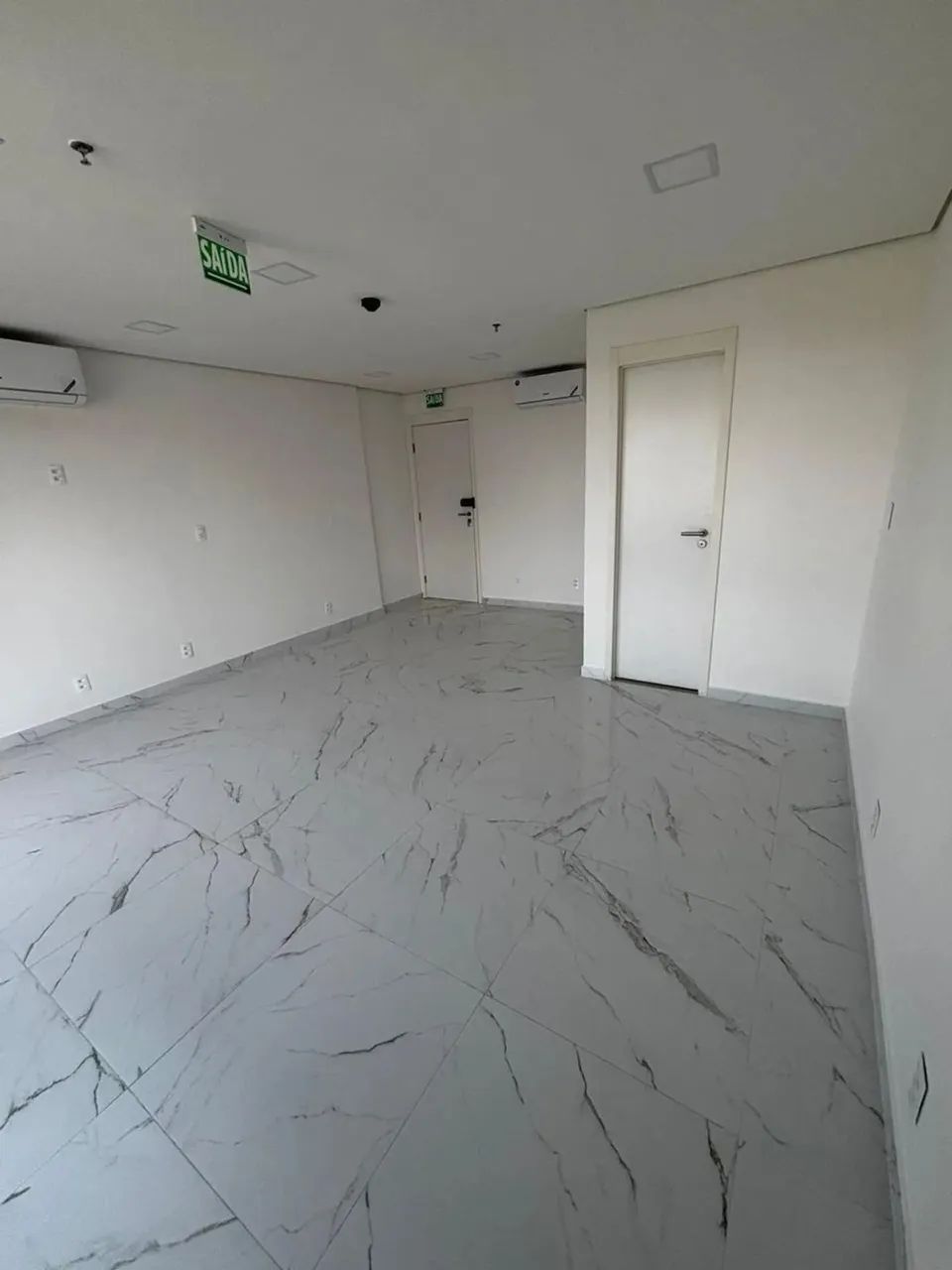 Sala no Britannia Park Offices (Torre Stamford) - Ponta Negra ...