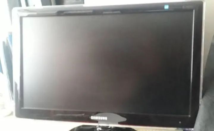 "monitor lcd 24 polegadas" no Brasil