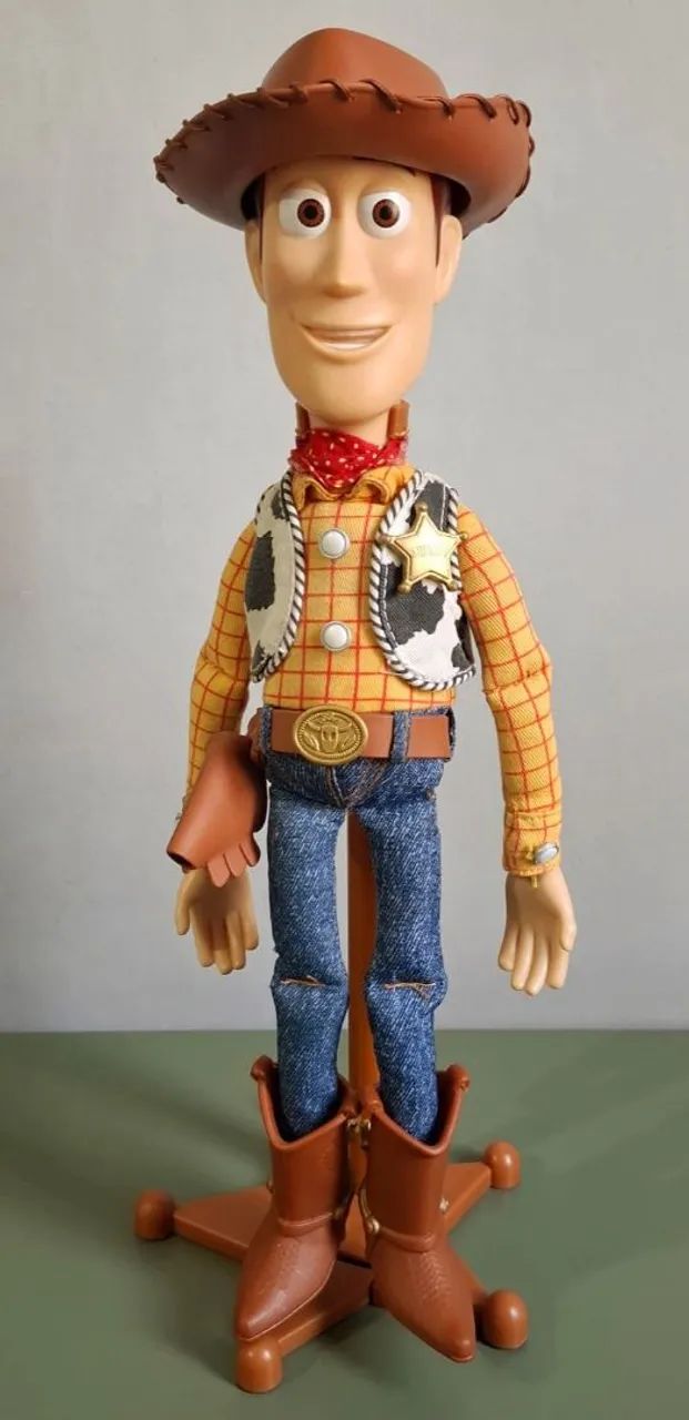 Boneco Woody Toy Story Signature Collection - Brinquedos e Jogos ...