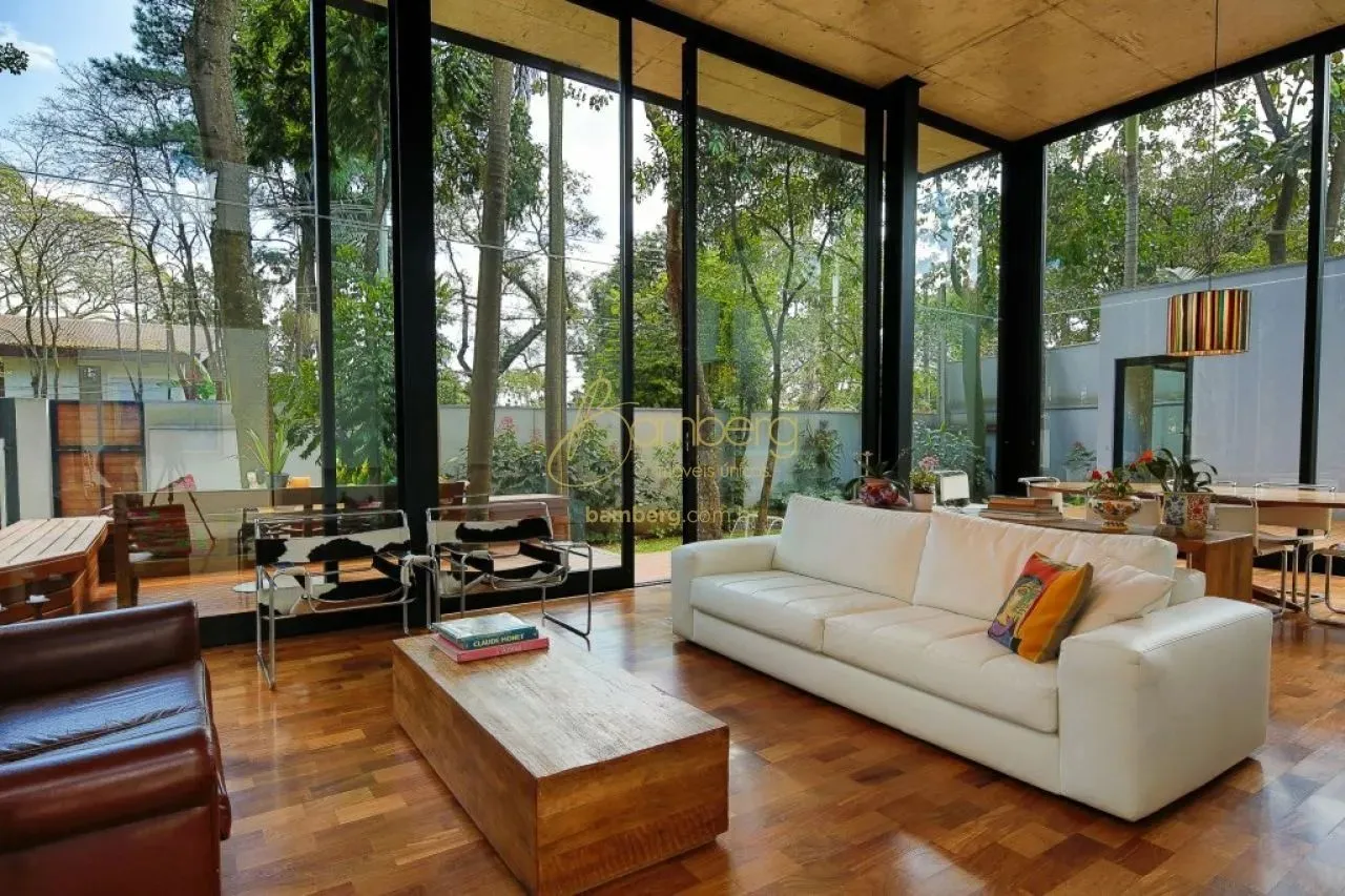 "portao fechado" no Brasil