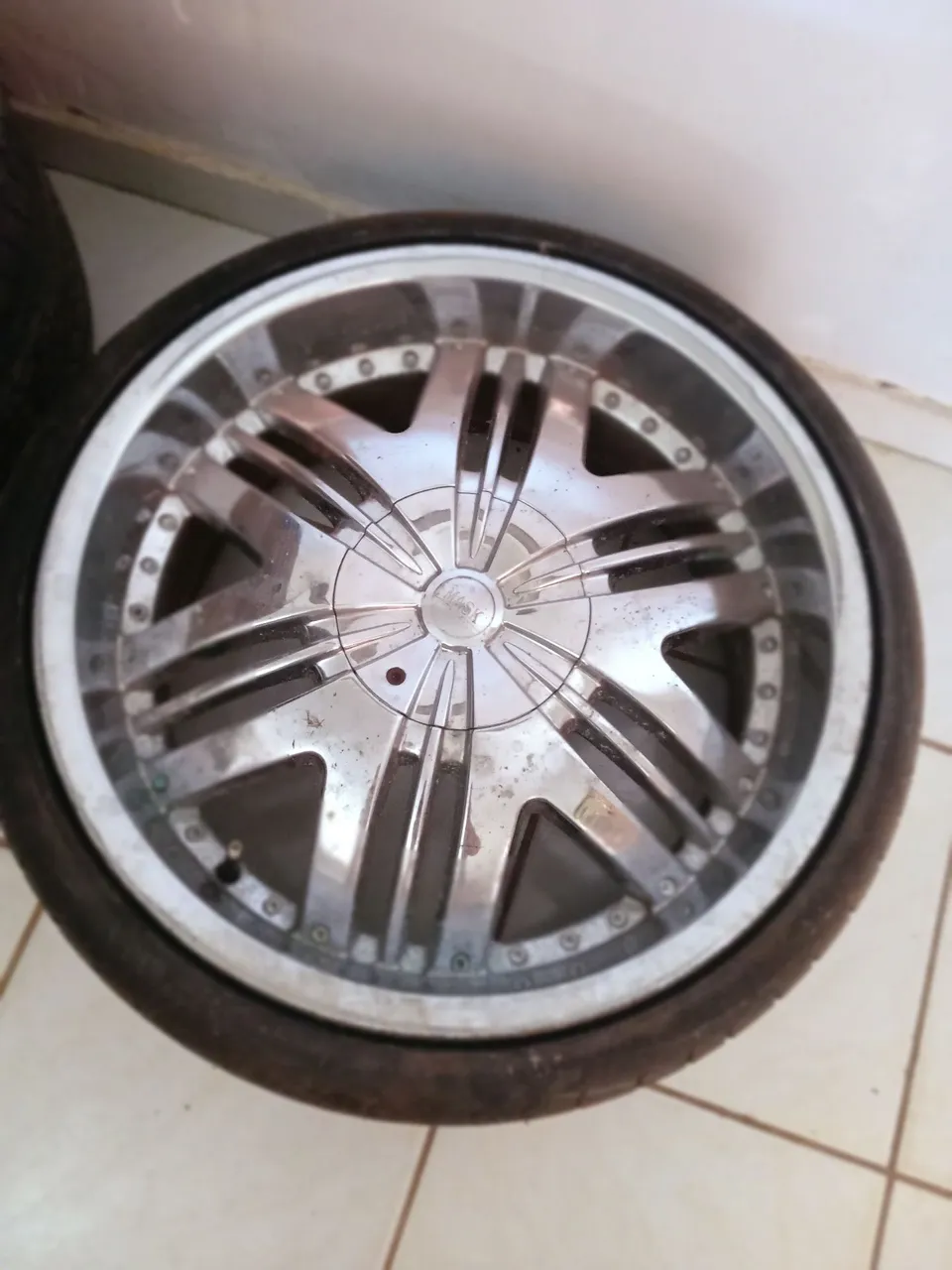 "rodas aro 1 cromadas" - Peças para carros, vans e utilitários no Brasil