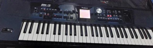 Teclado roland bk5 | +8 anúncios na OLX Brasil