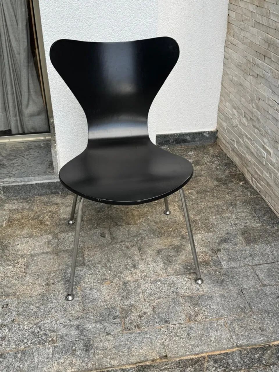 Conjunto de 10 cadeiras Ant, madeira preta, design estilo Jacobsen ...