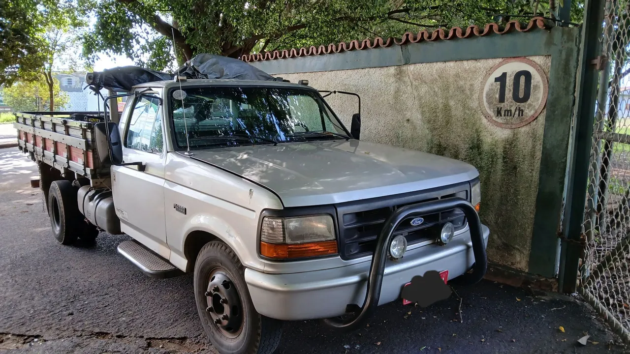FORD F-4000 Usados e Novos
