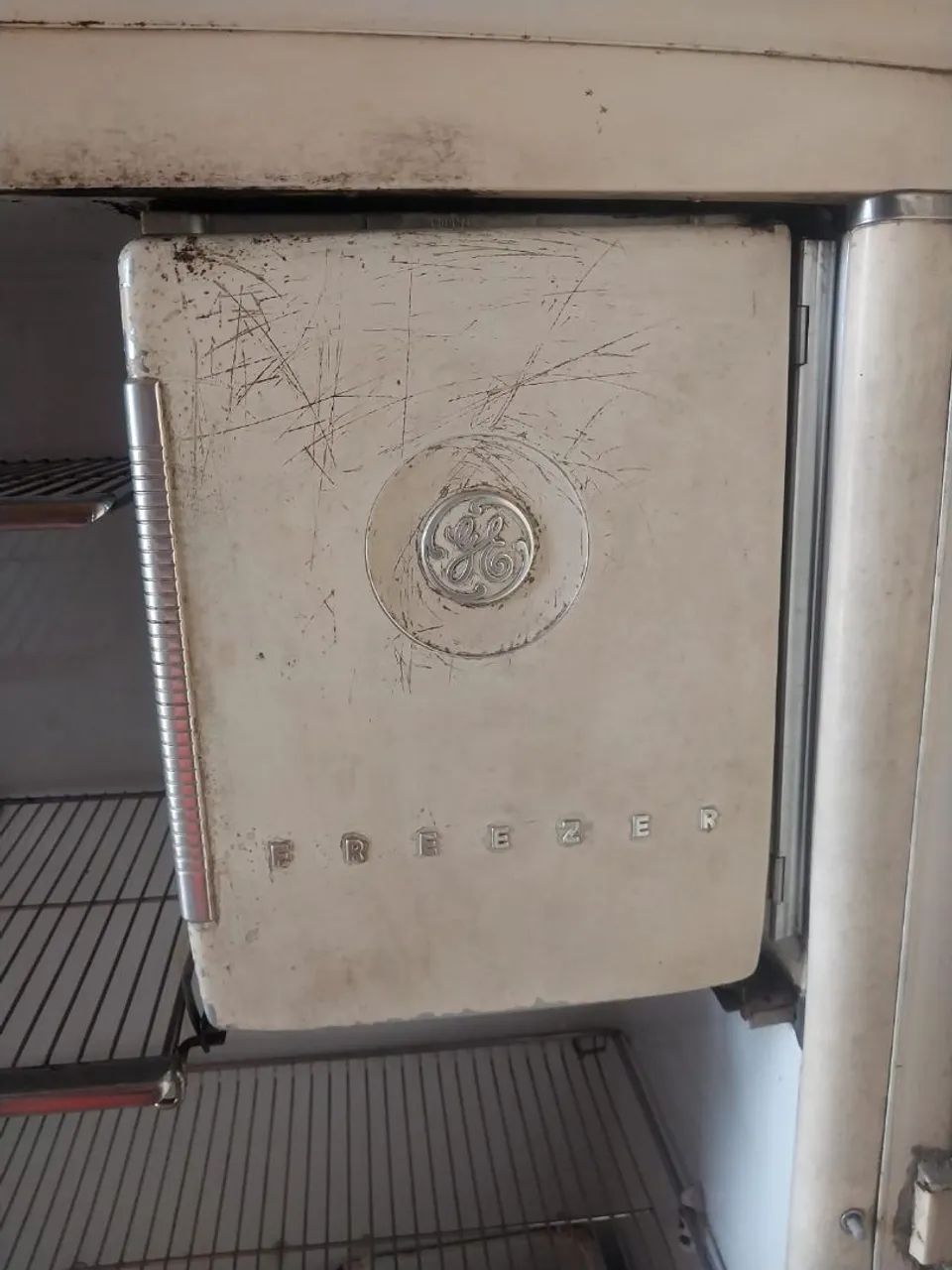 Vendo Geladeira Para Colecionadores antigos - Geladeiras e Freezers ...