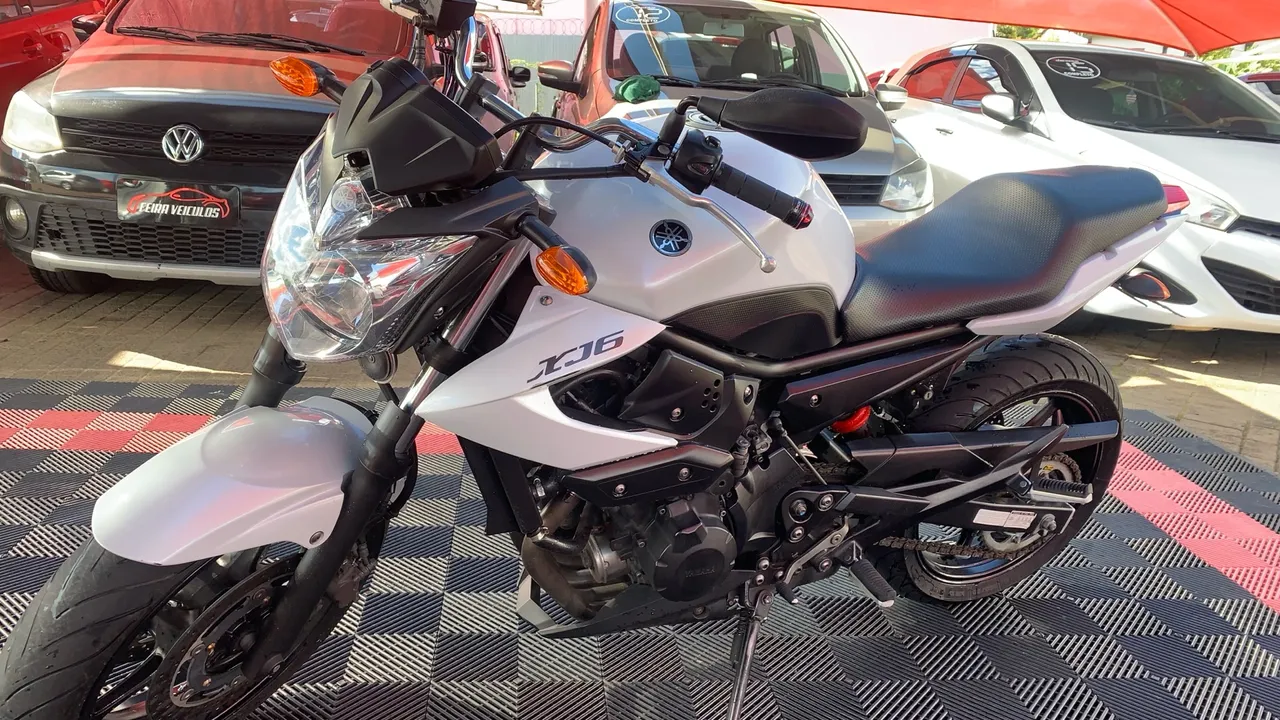 Motos YAMAHA XJ6 no Brasil
