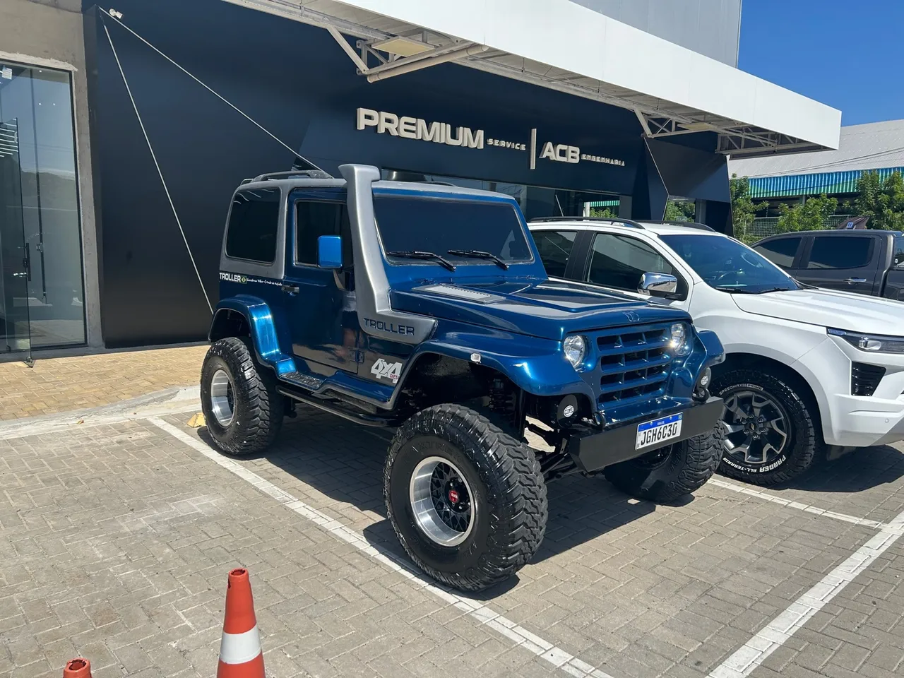 TROLLER T-4 Usados e Novos