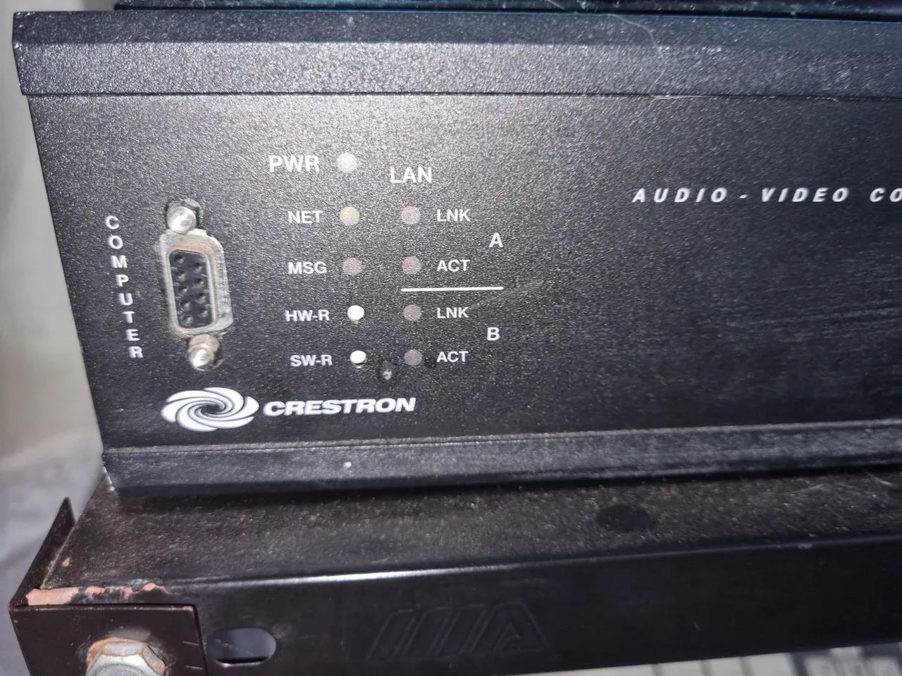 "crestron" no Brasil