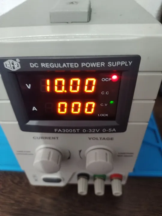 "fonte de bancada" no Brasil