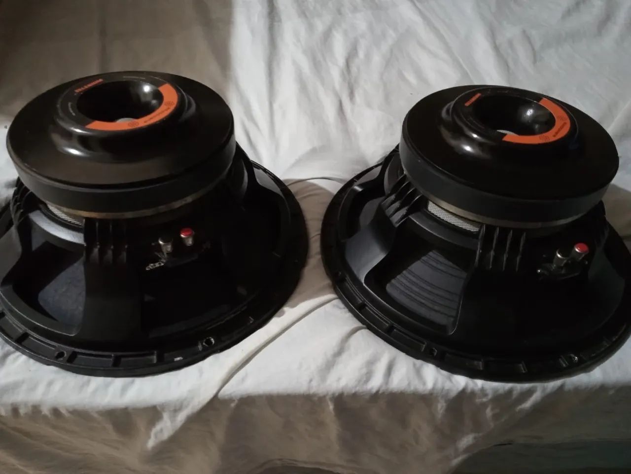"subwoofer tornado 2200" no Brasil