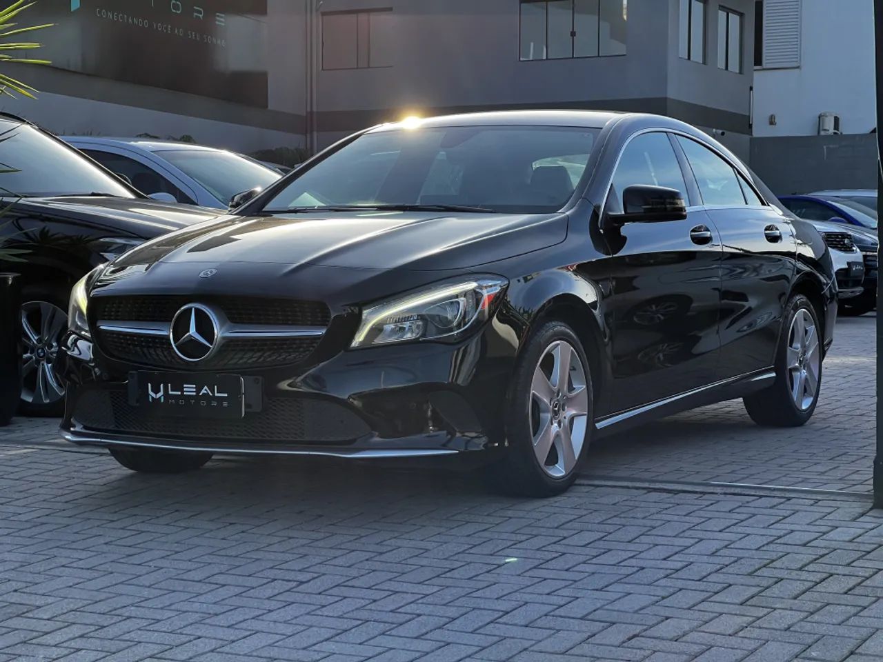 MERCEDES-BENZ CLA-180 Usados e Novos