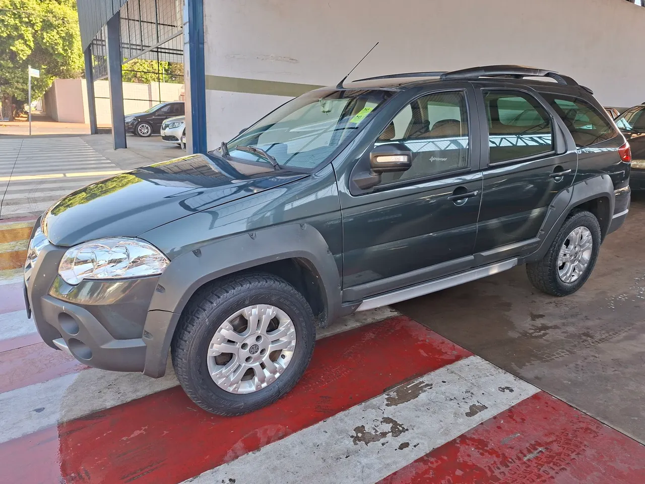 FIAT PALIO WEEKEND ADVENTURE LOCKER 1.8 FLEX Usados e Novos