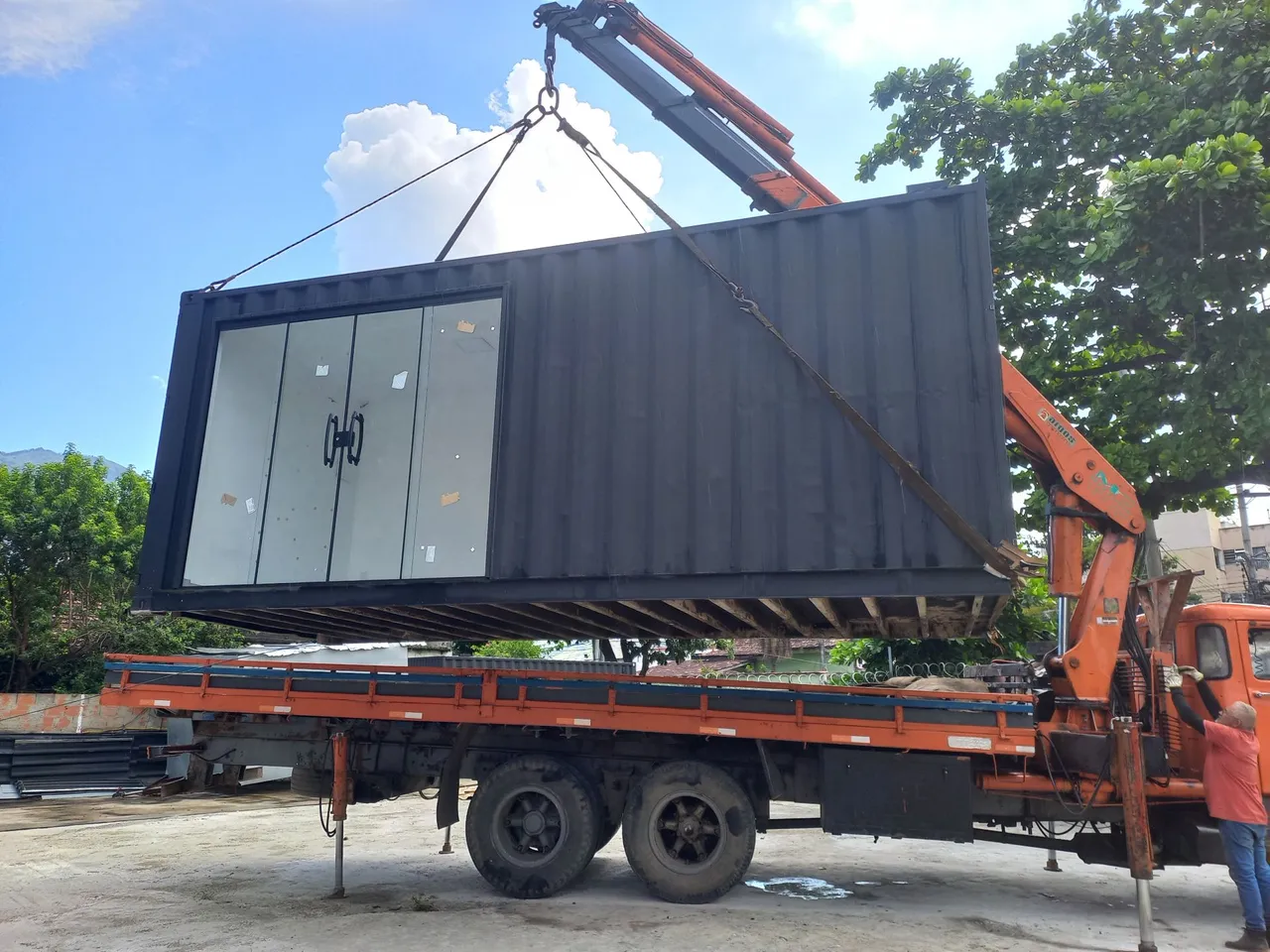 "mini container" no Brasil