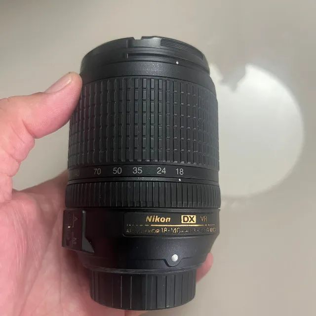 Vendo Camera Fotografica NIKON D7500 + 2 lentes + case Pelican1510 ...