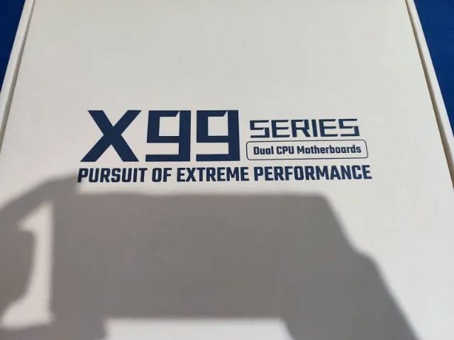 Placa Mãe x99 Machinist Dual LGA, acompanha dois processadores Intel ...