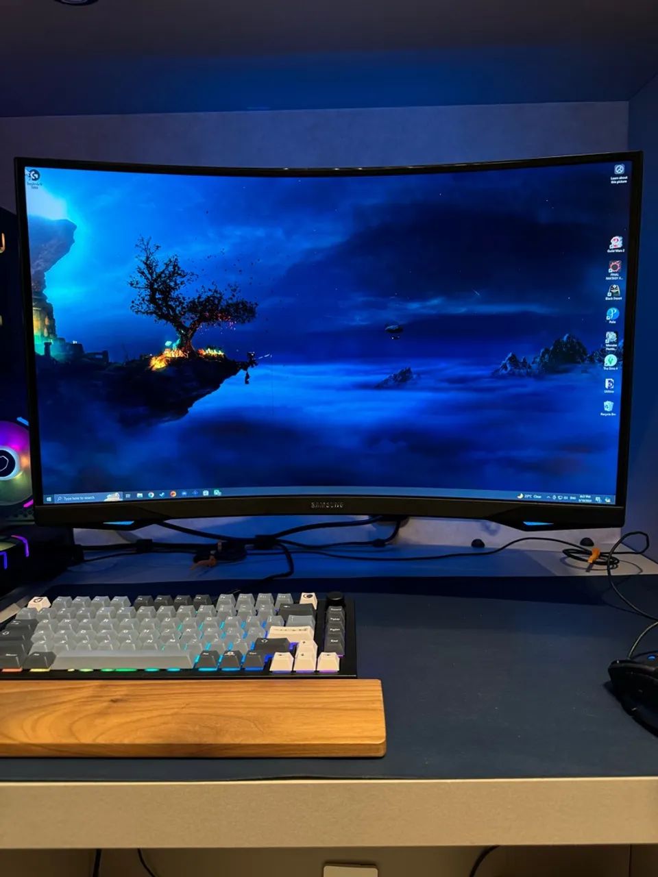 Monitor Curvo Samsung Odyssey G7 - 27 polegadas 2K - Monitores - Barra ...