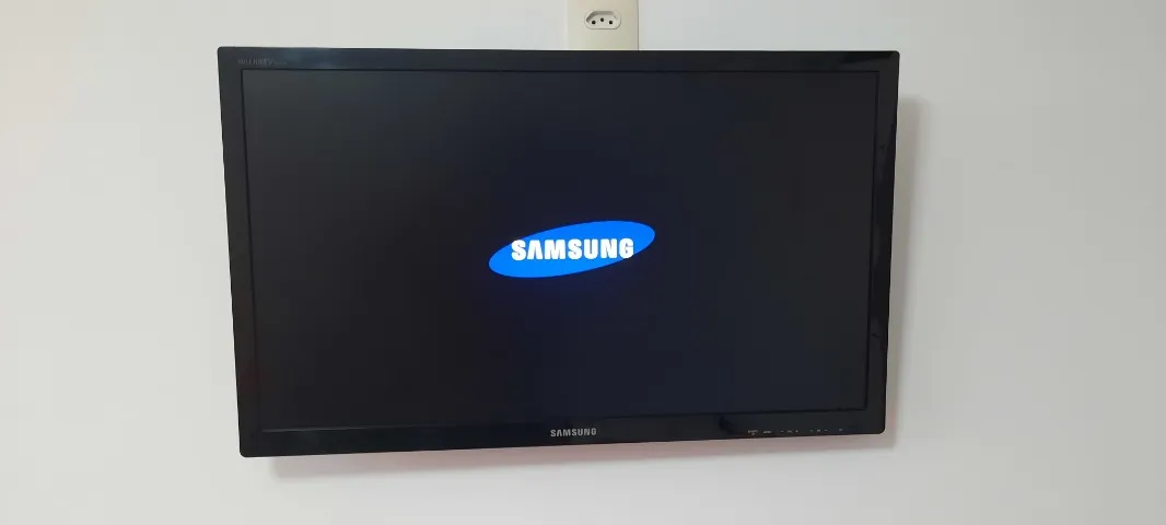 "tv monitor samsung 24 polegadas lcd" no Brasil