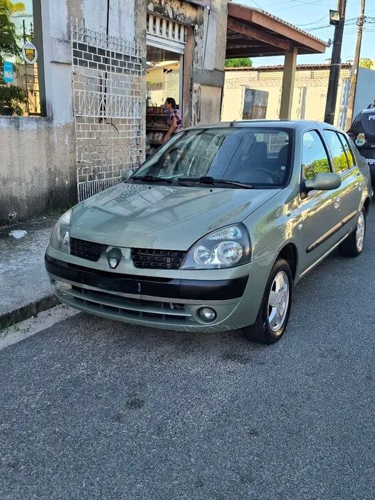 RENAULT CLIO 2004 Usados e Novos