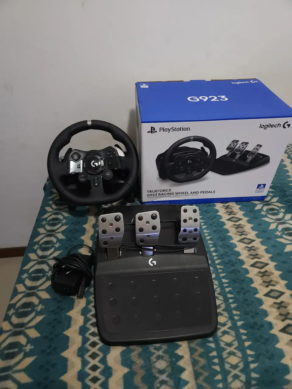"volantes logitech" no Brasil