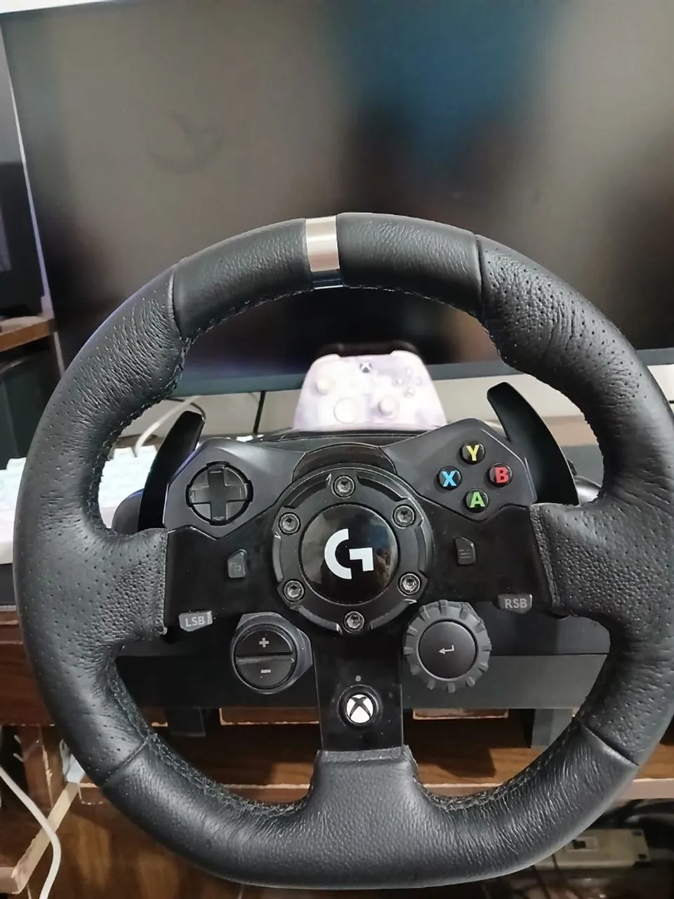 "volantes logitech" no Brasil