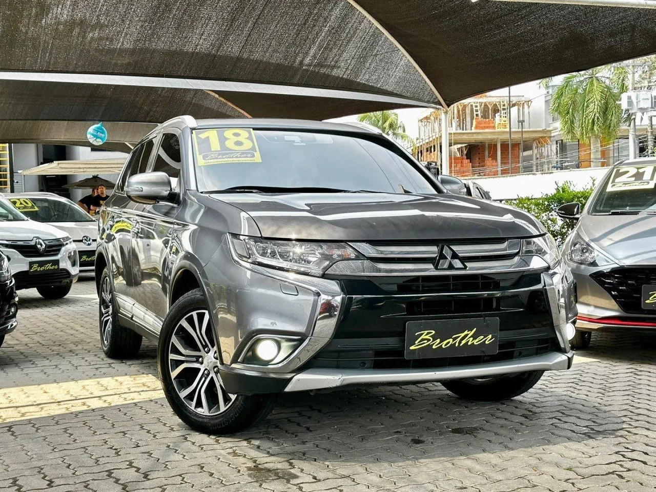 MITSUBISHI OUTLANDER 2018 Usados e Novos
