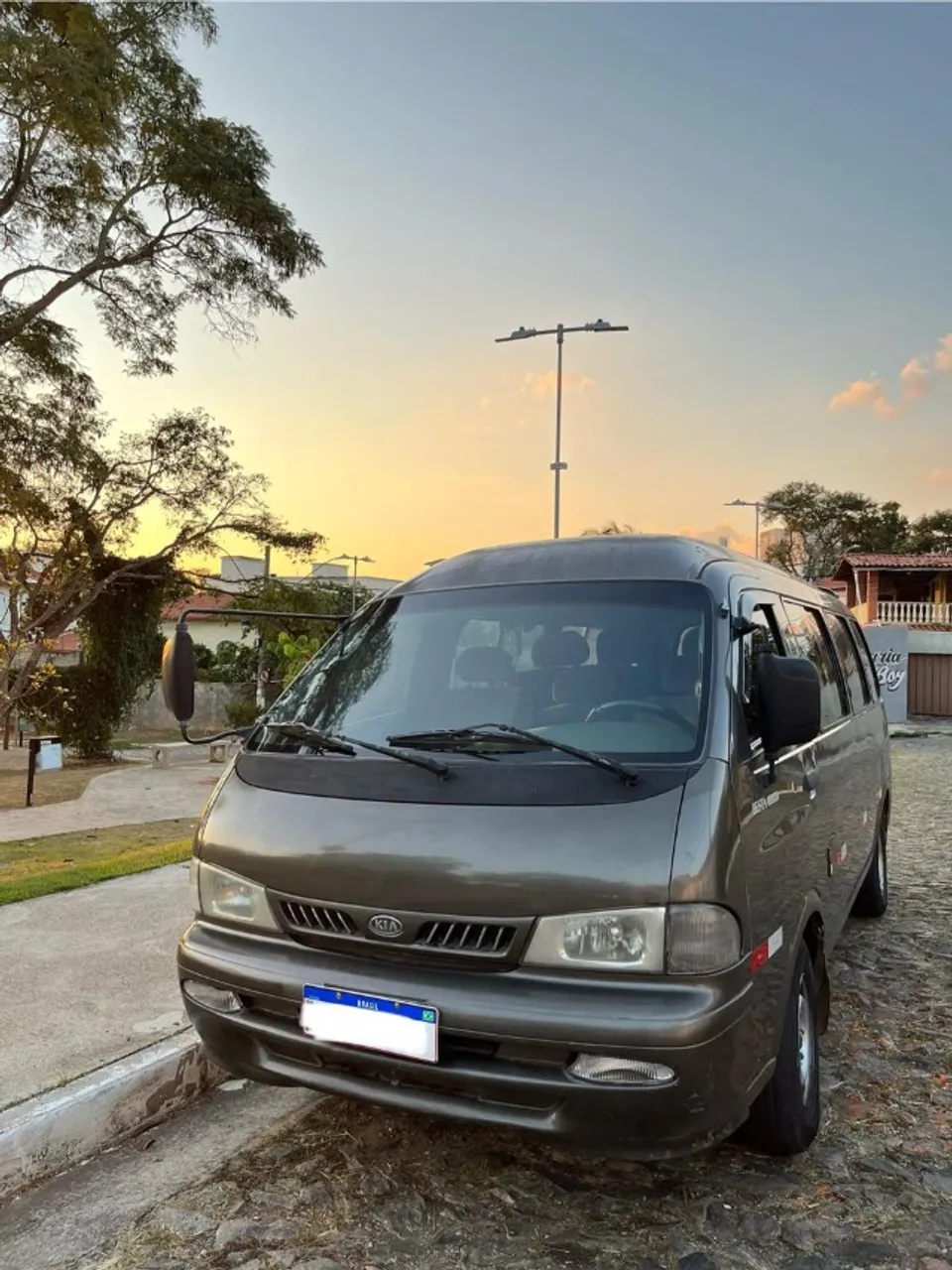 KIA MOTORS BESTA Usados e Novos