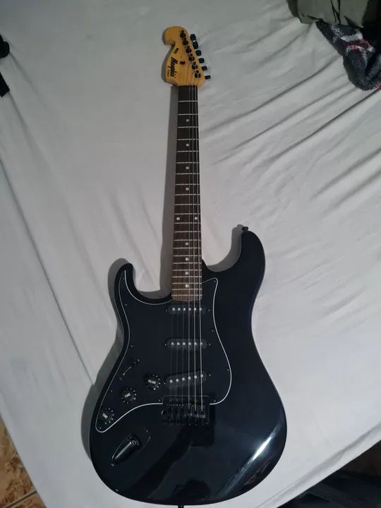 Guitarra Canhota Tagima MG 32 Stratocaster Preta - Instrumentos ...