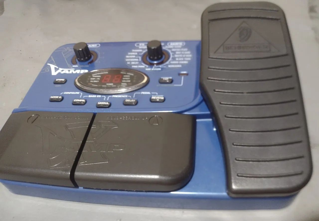 Pedaleira Behringer X-vamp Com Pedal De Expressão - Instrumentos ...