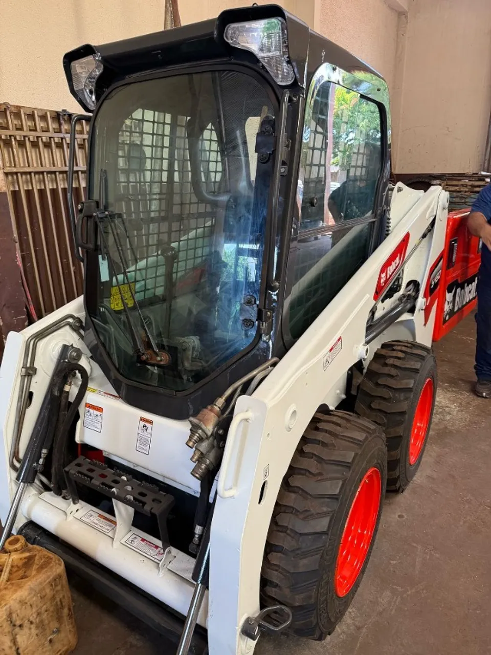 "mini bobcat" no Brasil