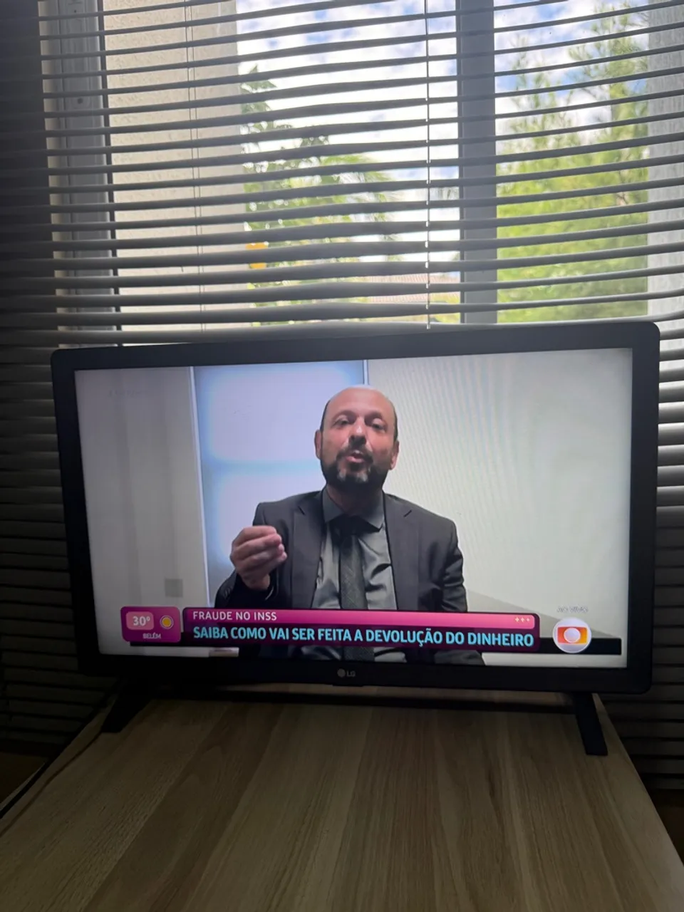 "televisao 28 polegadas smart" - TVs no Brasil