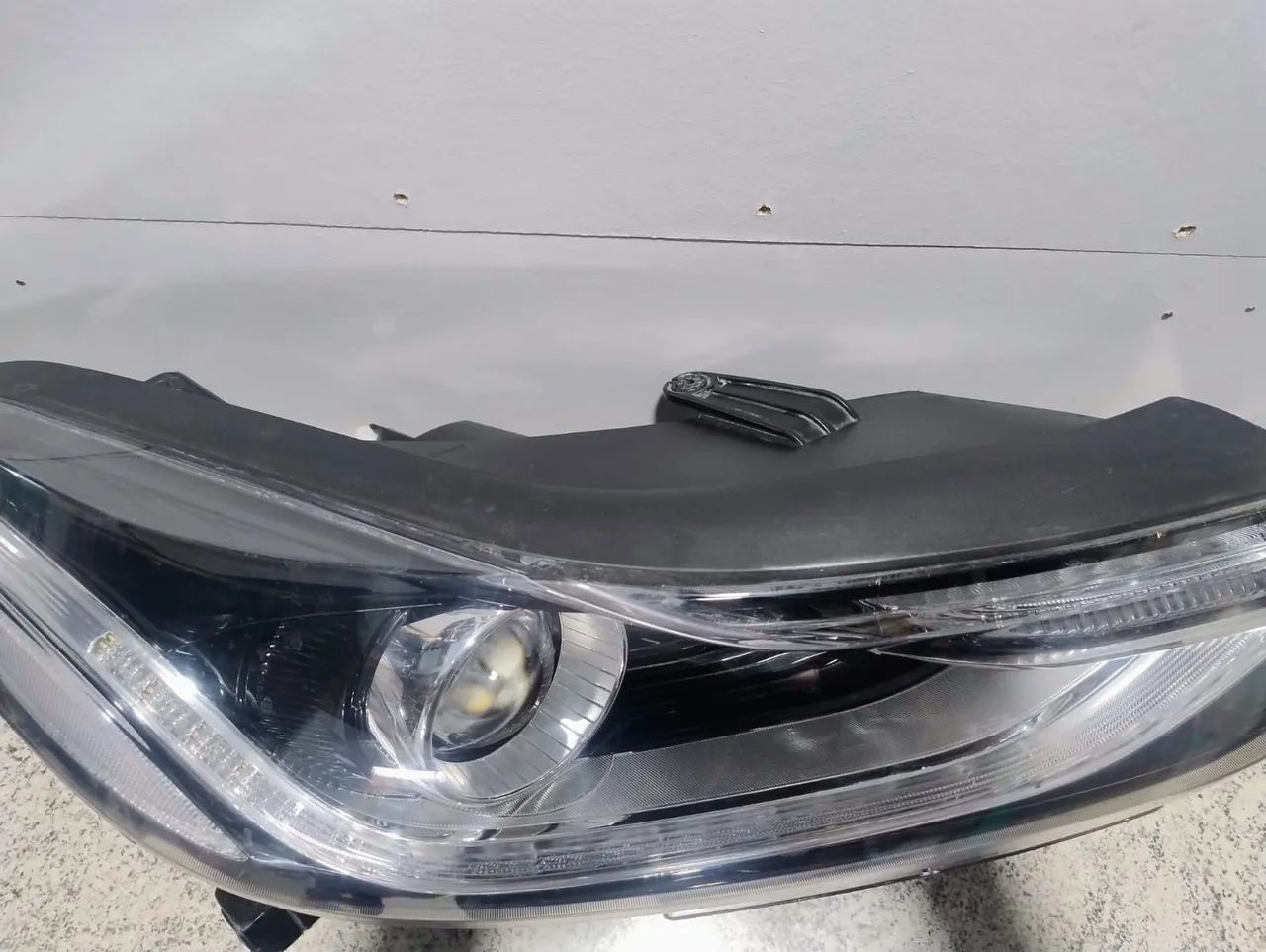 Farol Direito Chevrolet Tracker 2017 2018 2019 Original C/LED - Peças ...