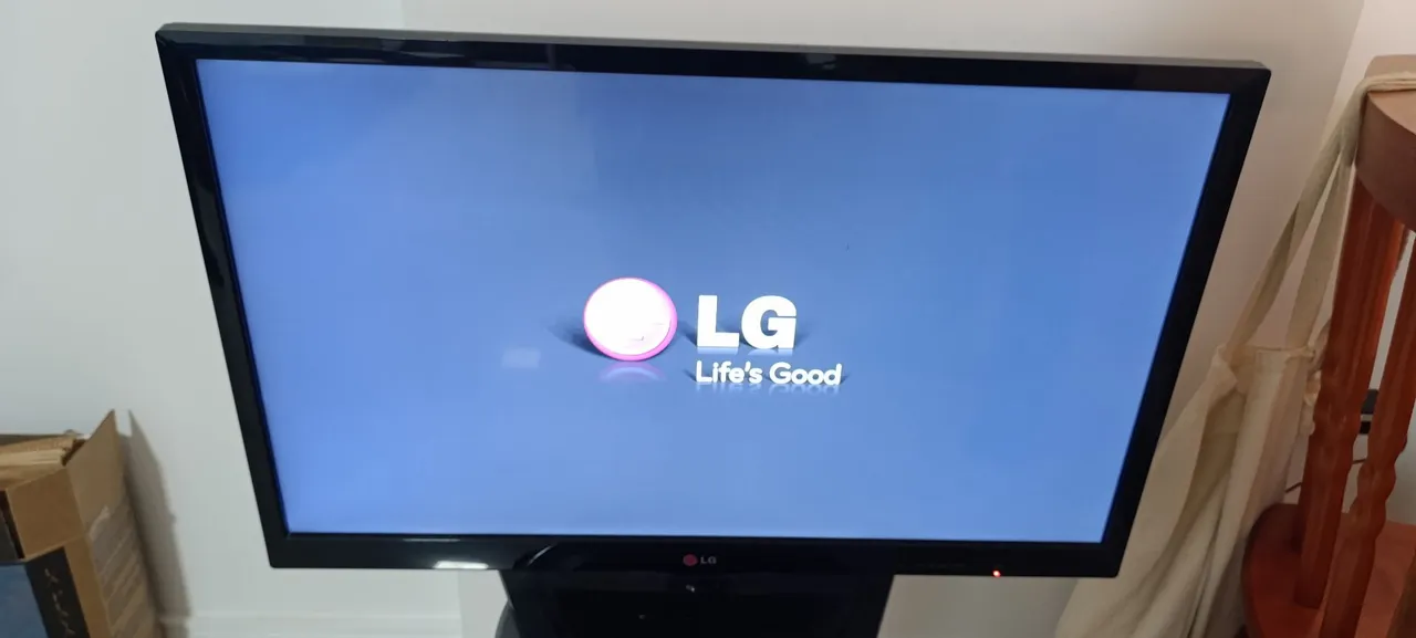 "tv de 28 polegadas" - TVs no Brasil