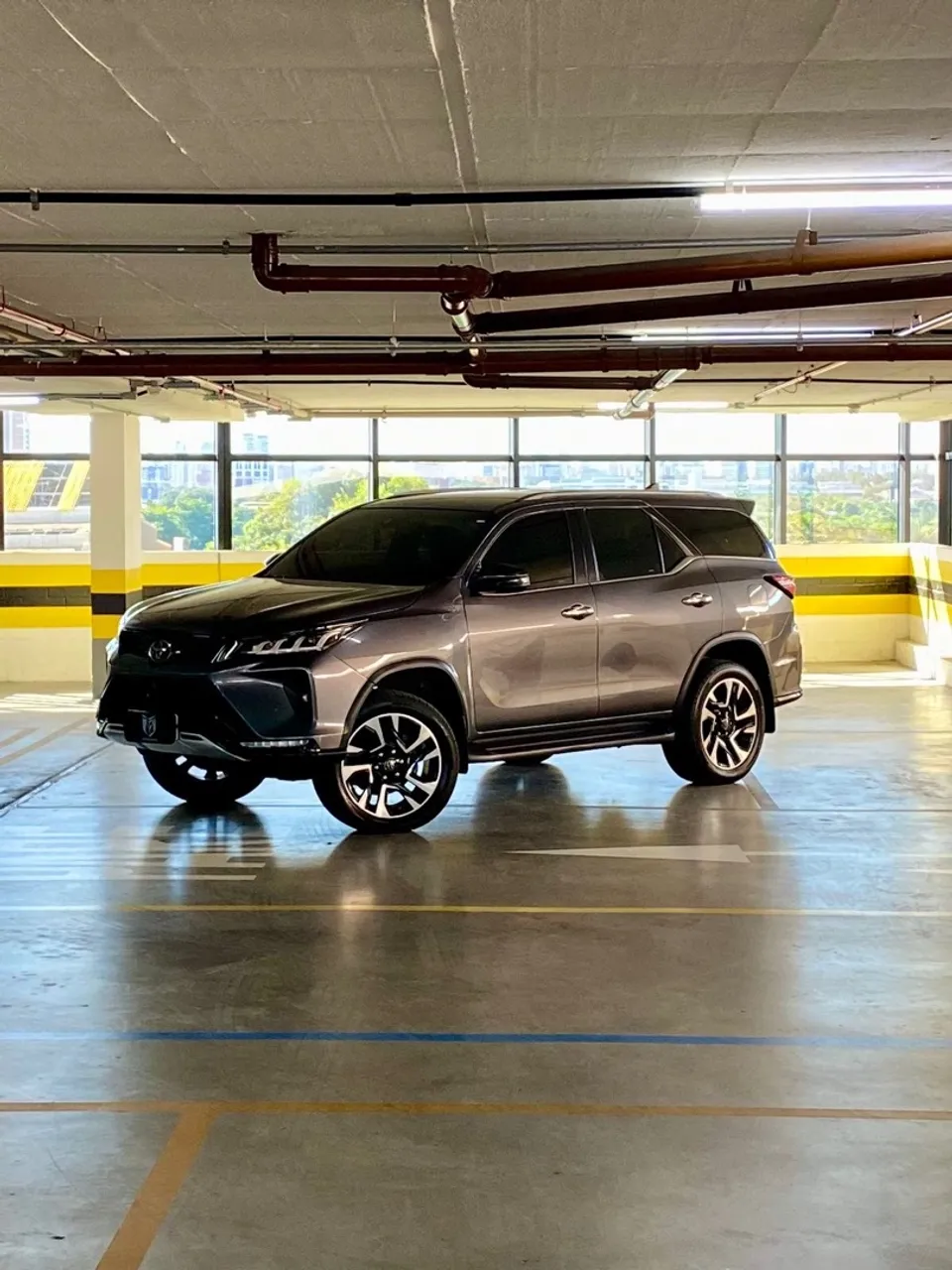 Toyota Hilux SW4 DIAMOND 2.8 TB 4X4 DIE. AUT. Usados e Novos